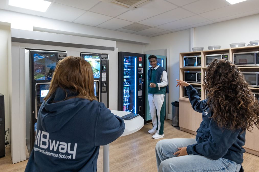 MBway - Paris Ouest - Campus, Formations et Avis | Diplomeo.com