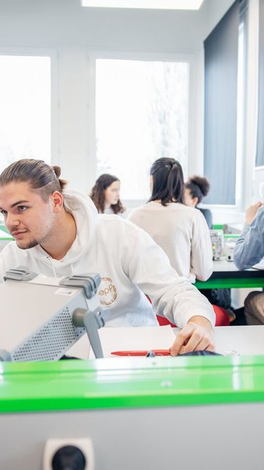 EPF Paris Cachan - Campus, Formations et Avis | Diplomeo.com
