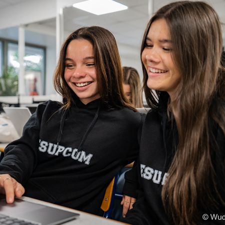 ESUPCOM - PARIS - Campus, Formations et Avis | Diplomeo.com