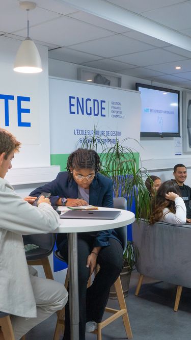 EFAB - PARIS - Campus, Formations et Avis | Diplomeo.com