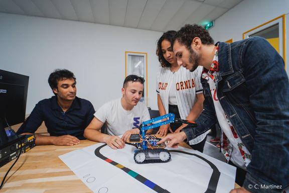 Éstiam - Paris - Campus, Formations et Avis | Diplomeo.com
